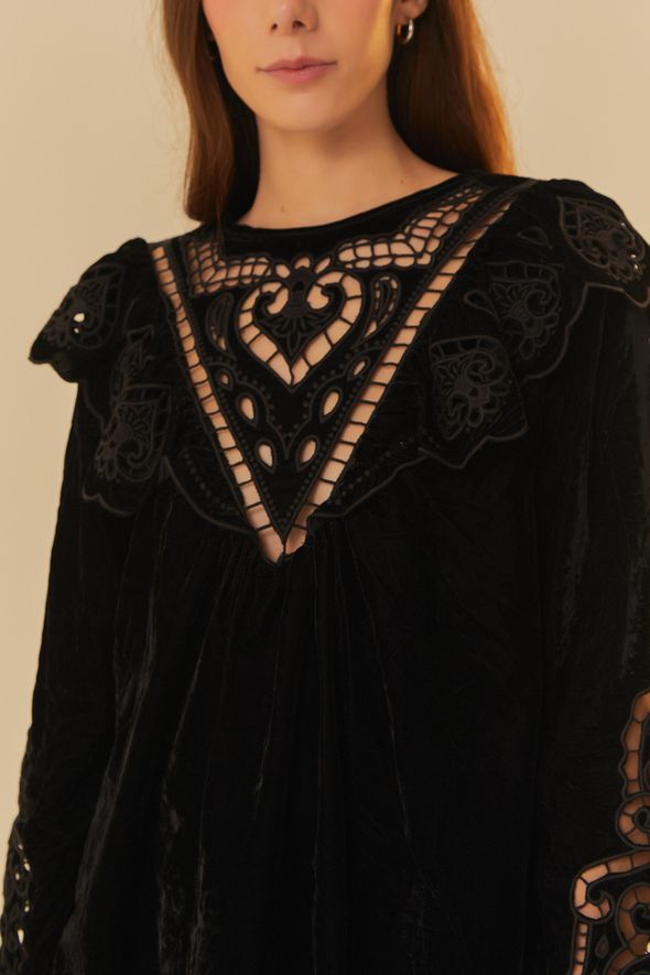 Bata Veludo Bordado Coração