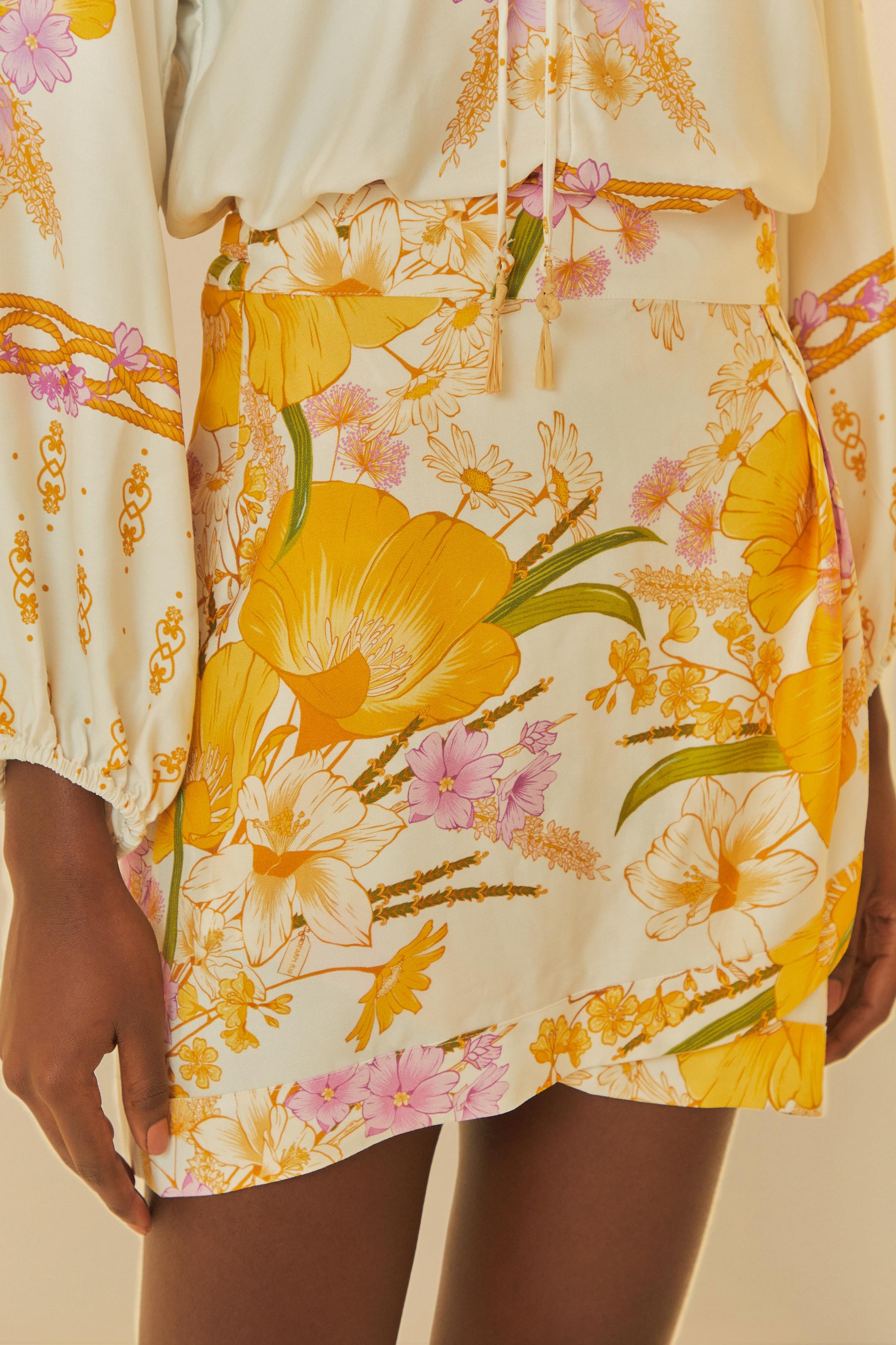 Saia Curta Estampada Flor Do Campo