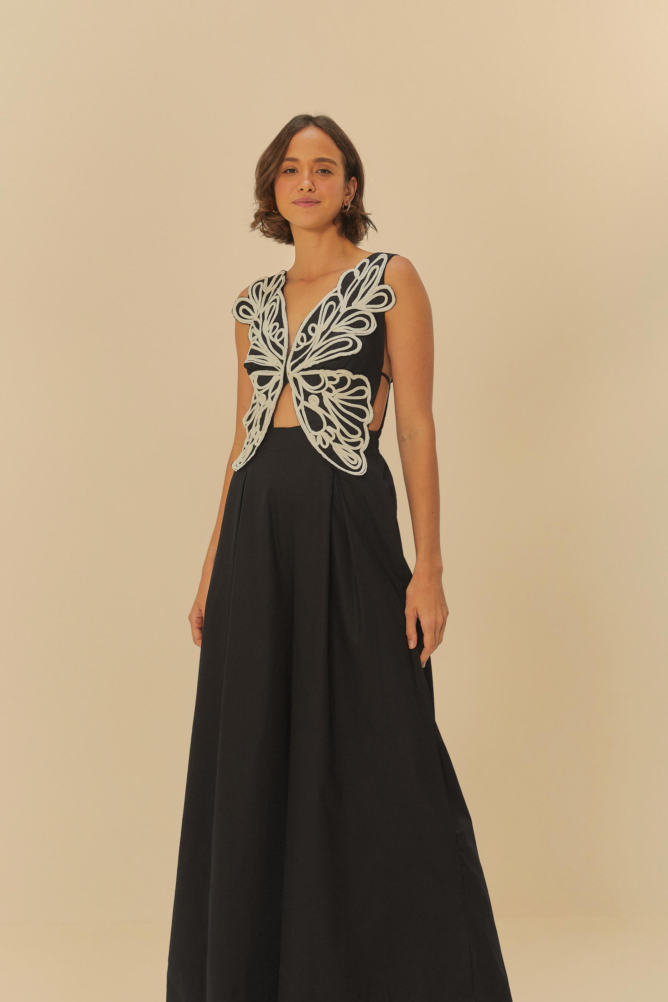 Macacão Bordado Estampado Borboleta