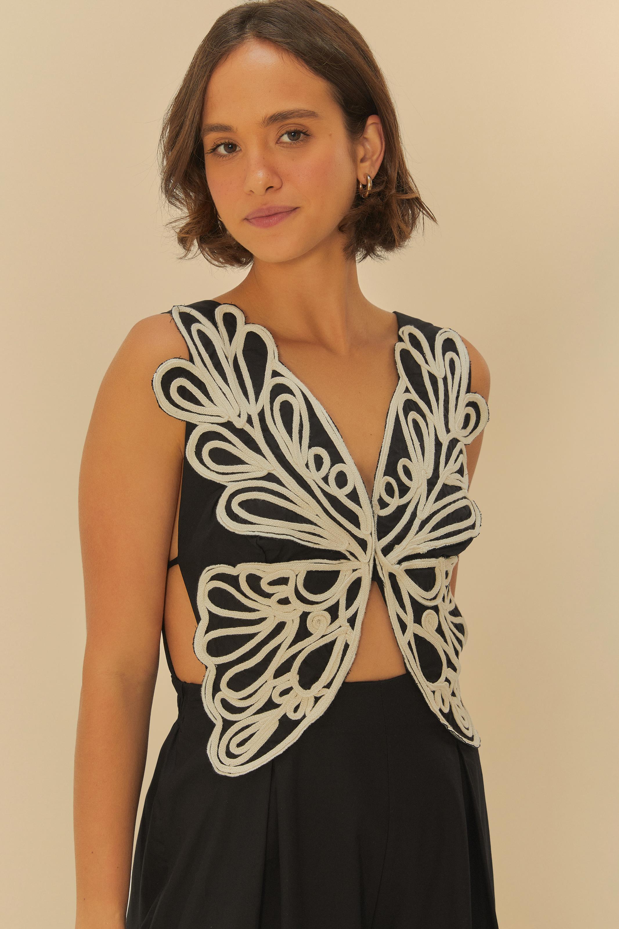 Macacão Bordado Estampado Borboleta