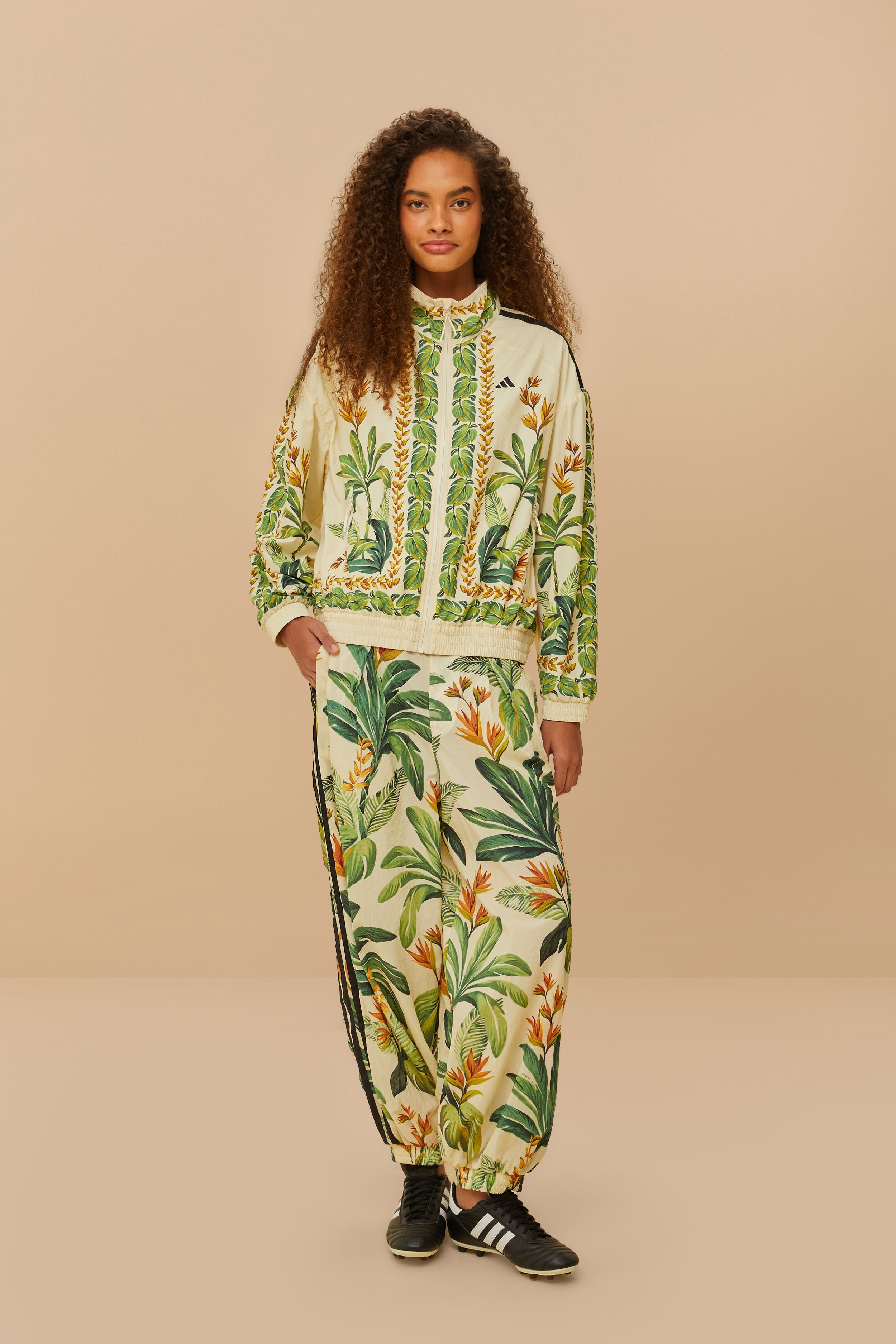 Calça Adidas Stripes Of Paradise