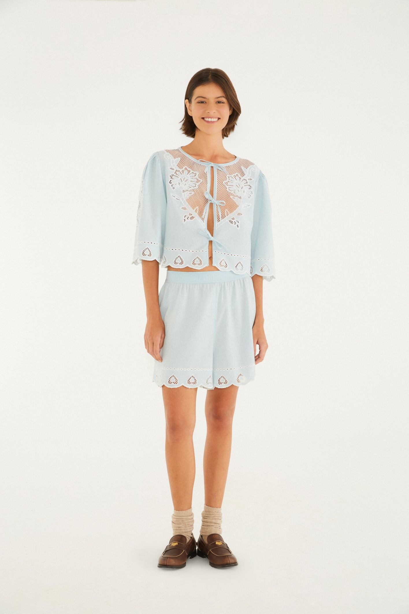 Bata Bordada Realeza Tropical